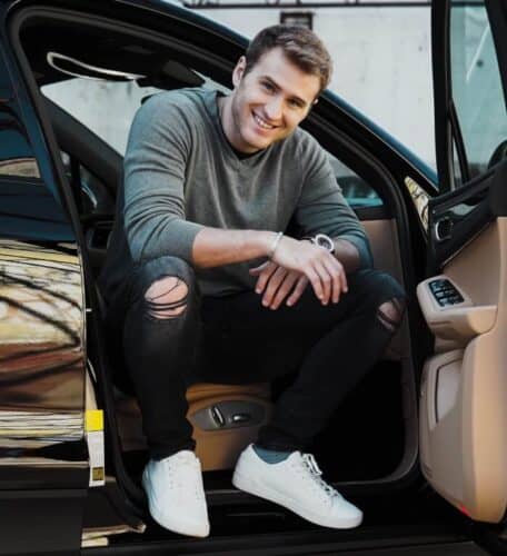 About / Contact Us - American Dating Guides